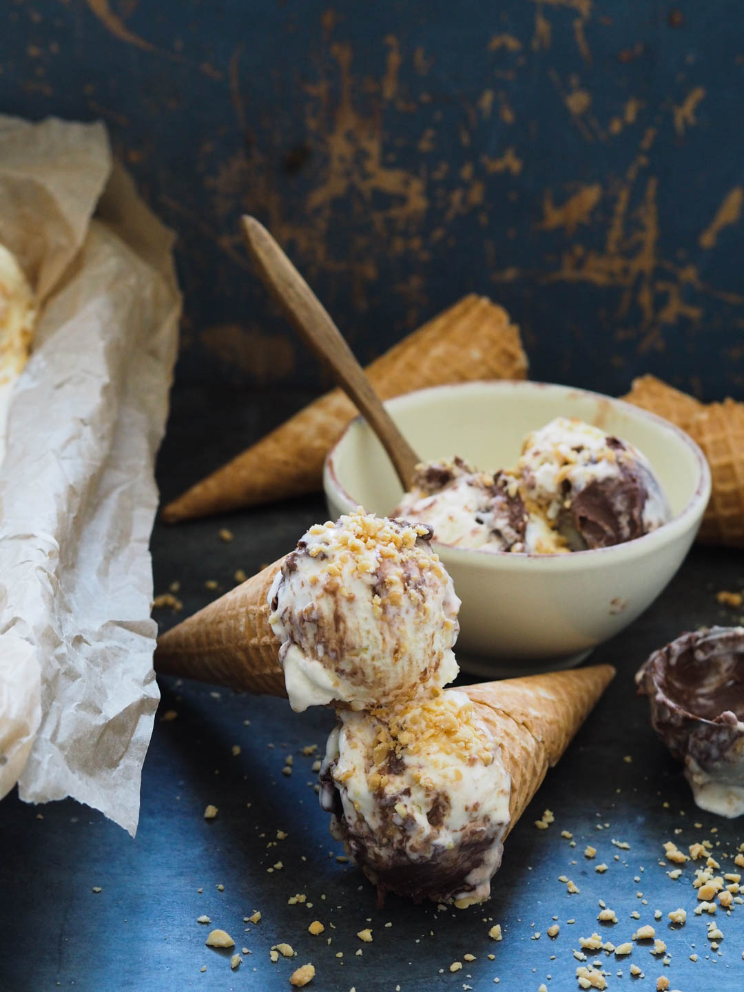 Iskrem med nugatti og peanøtter_P9120375