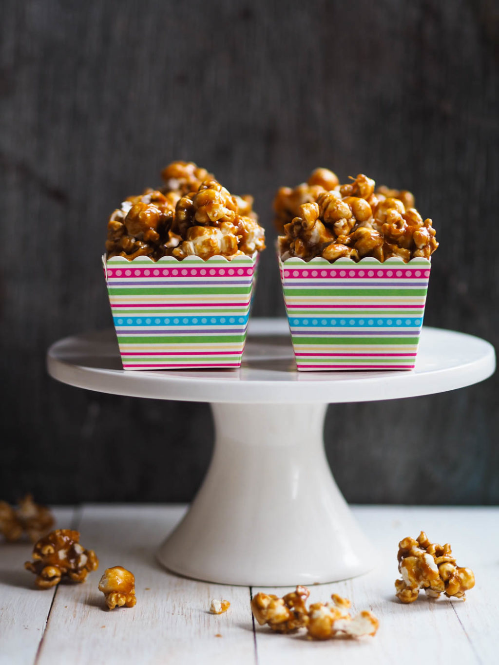 Sjekk ut hele oppskriften på min favorittoppskrift på karamellpopcorn ...