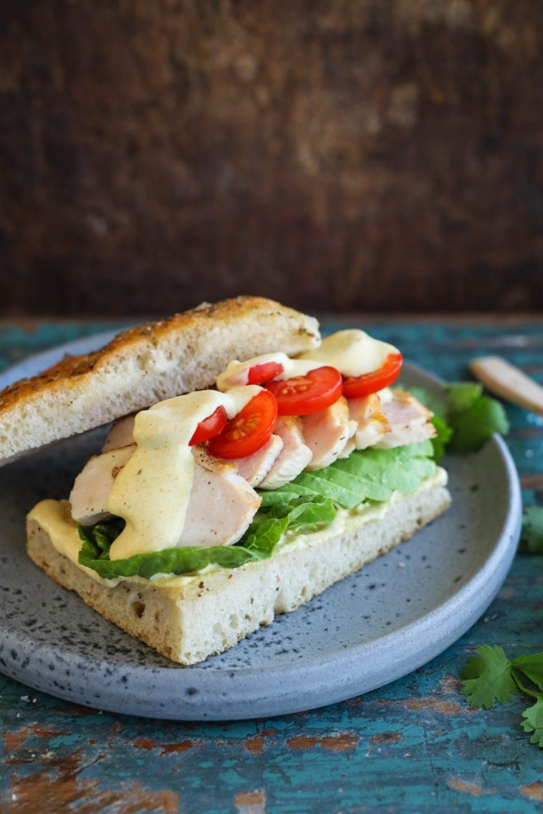 Sandwich med kylling og karridressing