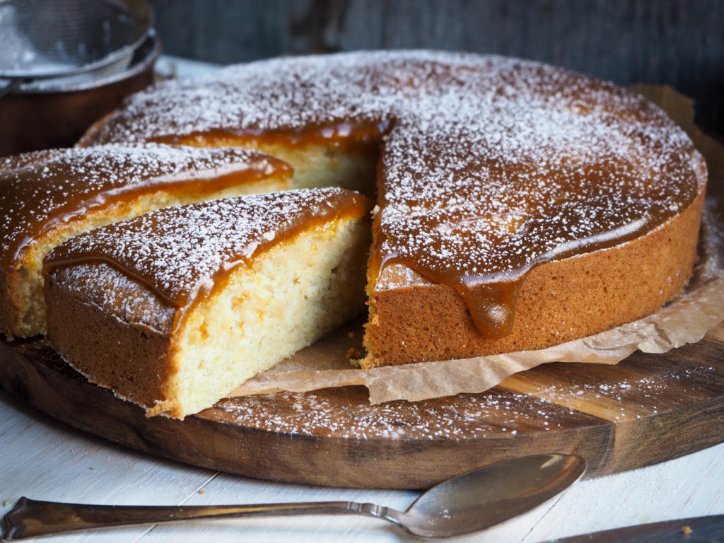 Vaniljekake med kaffeglasur